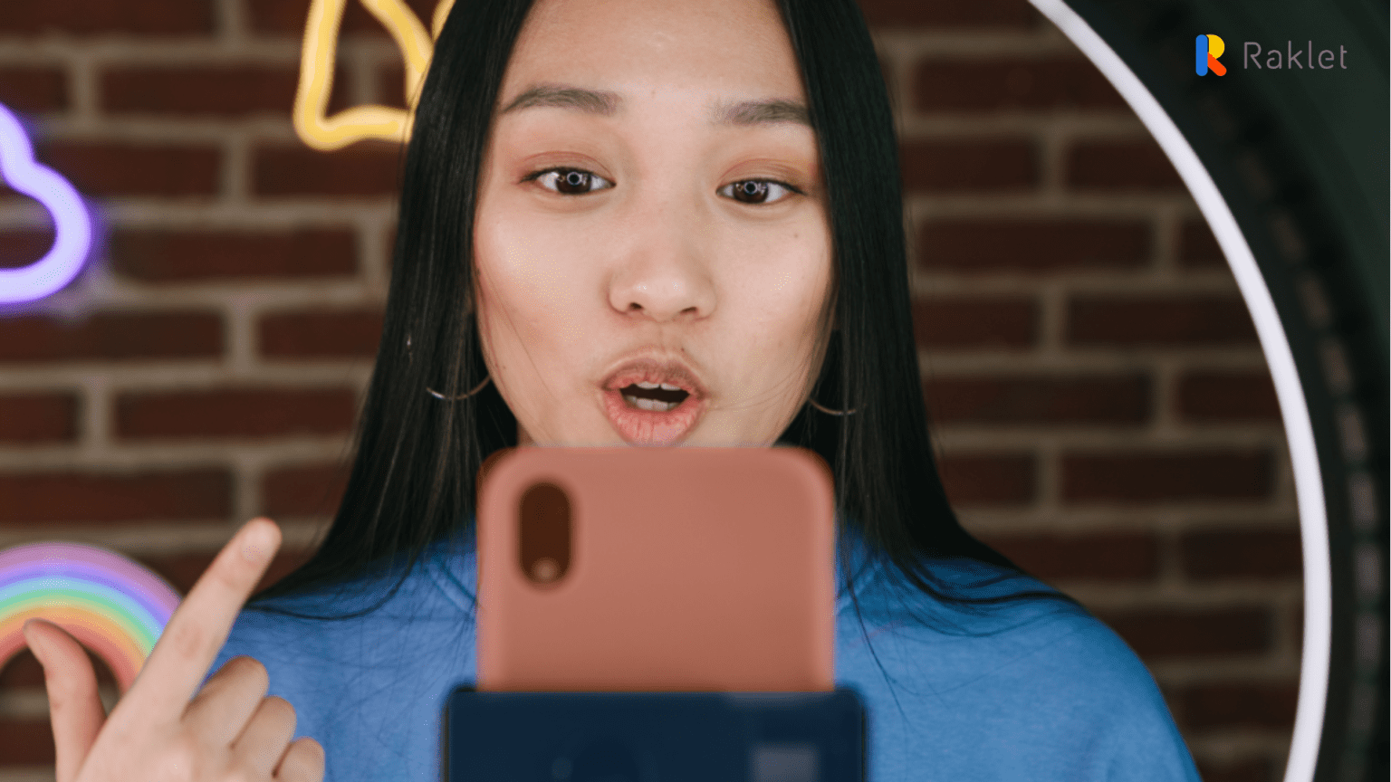 How to Become an Influencer: Step-by-Step Guide